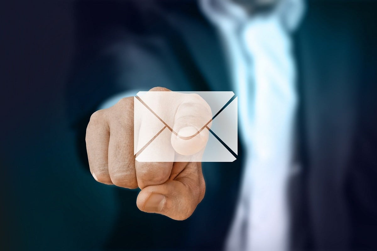 Aanzegging einde contract via e-mail - Vacura